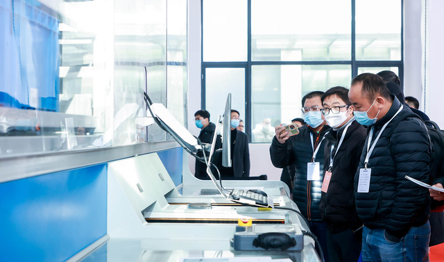 선도적인 창고 AMR 자동화 및 AMR 로봇 솔루션-Mushiny